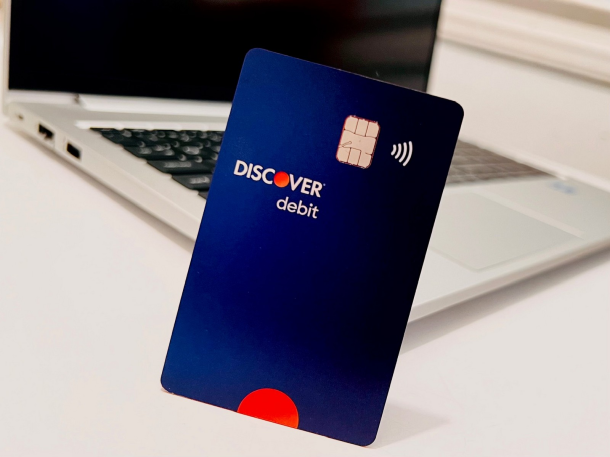 5 Best No-Fee Checking Accounts Of 2025: Enjoy Hassle-Free Banking